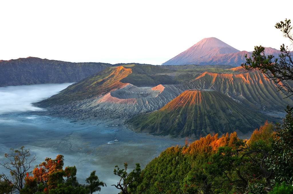 An adventurous tour on the Indonesian volcanoes | viviTravels