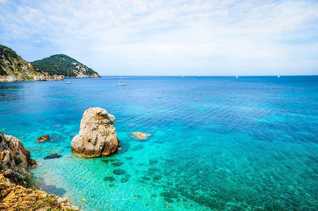 Vacanza a vela cabin charter - Isole Pontine, Giglio e Isola d'Elba ...